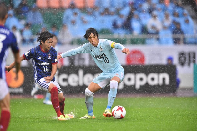 中村俊輔が憧れた2人の“10番” J30周年MVP遠藤に「俺は納得いかない」発言の真意とは - スポーツナビ