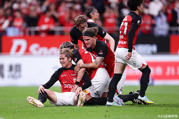 浦和が伊藤 敦樹の1G1Aの活躍で広島に逆転勝利！敗れた広島は今季5敗目【サマリー：明治安田J1 第11節】 - スポーツナビ