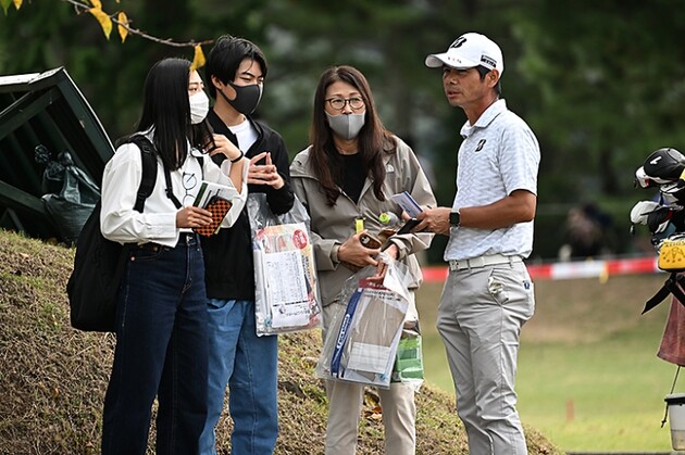 〔ISPS HANDAやっぱり面白いシニア/2R〕家族のエールを受け65をマーク、矢澤直樹が猛追4位タイに浮上 - スポーツナビ