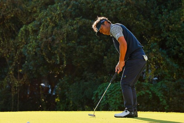 〔福岡シニアOP/1R〕62を叩きだした宮本勝昌が片山晋呉とのプレーオフを制し大会初優勝、シニア2勝目 - スポーツナビ