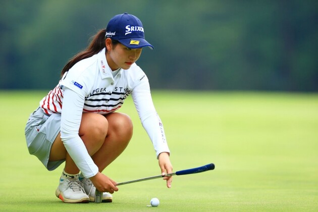 櫻井心那 2週連続Vへ首位浮上 - スポーツナビ