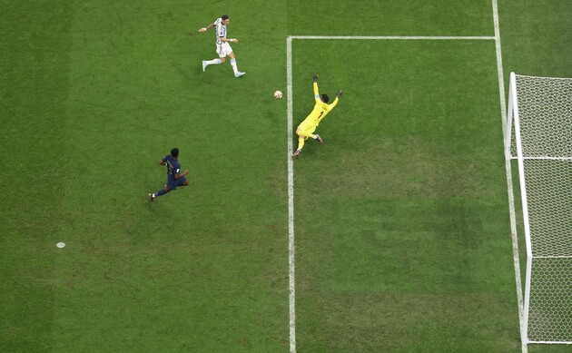 [金曜特別コラム]最先端レフェリング論(2) J2･J3にVARがなかなか採用されない理由 - スポーツナビ