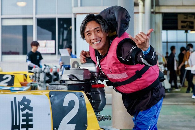【BOATRACE】丸亀SGボートレースオールスター開幕 佐藤隆太郎がエース機！ 峰竜太も笑顔のアロハポーズ - スポーツナビ